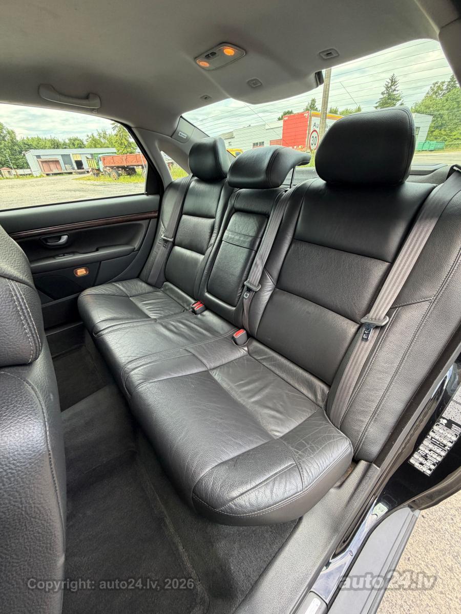 Black Volvo S80 2004 in Paide, with an engine capacity of 2.40 L and mileage of 326 thousand km for 4890 €, photo 22 on AUTOMOTO.COM.LV