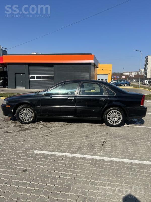 Черный Вольво С80 2004 в Рига, объемом двигателя 2.50 л и пробегом 381 тыс. км за 1800 €, фото 2 на AUTOMOTO.COM.LV
