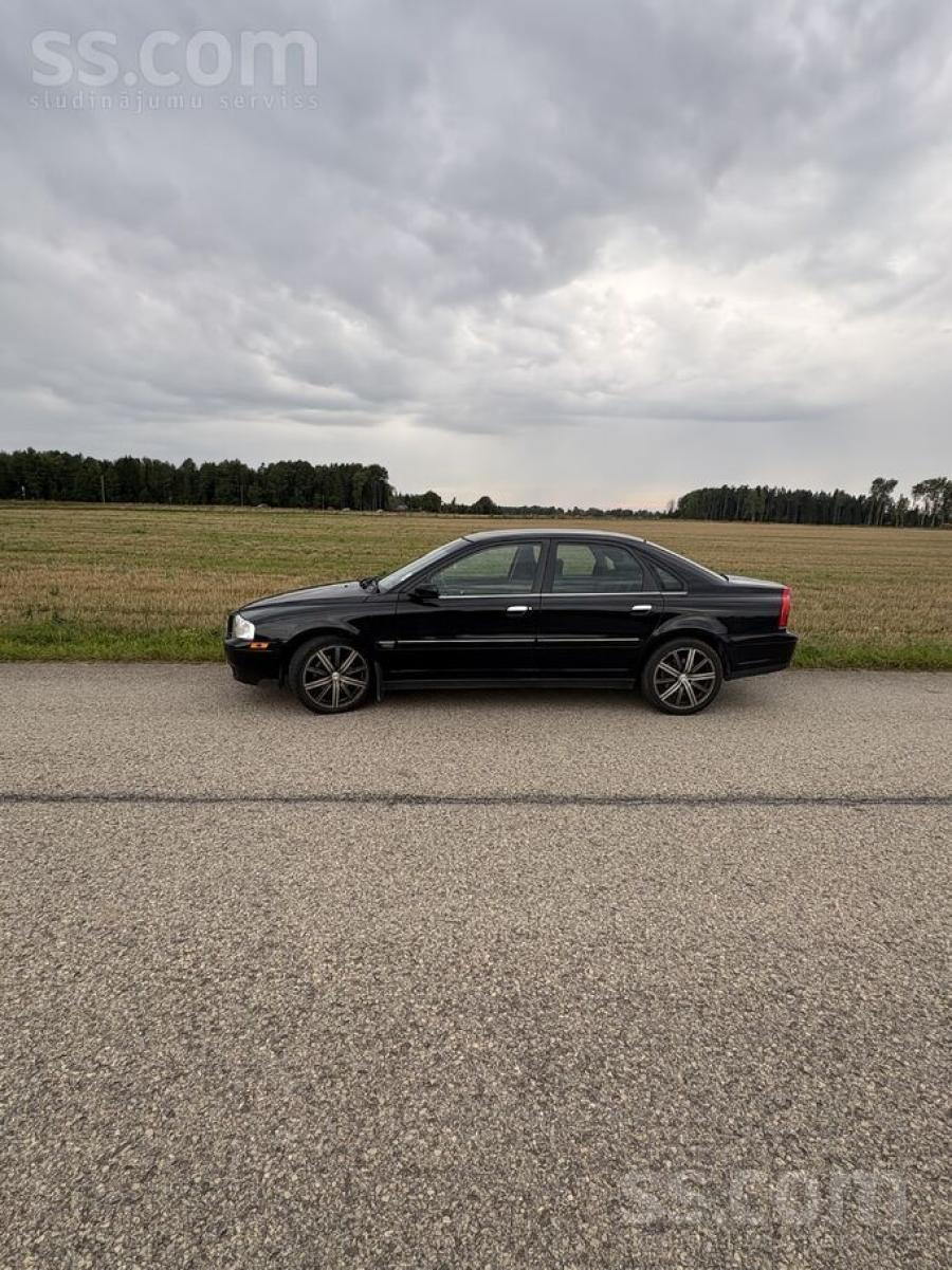Melns Volvo S80 2004 Valmiera, ar dzinēja tilpumu 2.40 L un nobraukumu 249 tūkst. km par 2500 €, foto 4 vietnē AUTOMOTO.COM.LV
