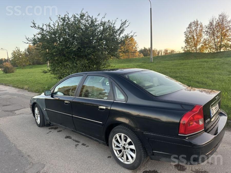 Melns Volvo S80 2004 Rīga, ar dzinēja tilpumu 2.40 L un nobraukumu 309 tūkst. km par 2100 €, foto 5 vietnē AUTOMOTO.COM.LV