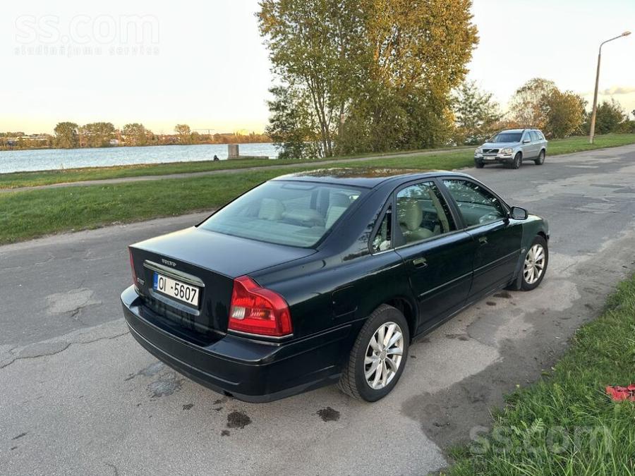 Melns Volvo S80 2004 Rīga, ar dzinēja tilpumu 2.40 L un nobraukumu 309 tūkst. km par 2100 €, foto 7 vietnē AUTOMOTO.COM.LV