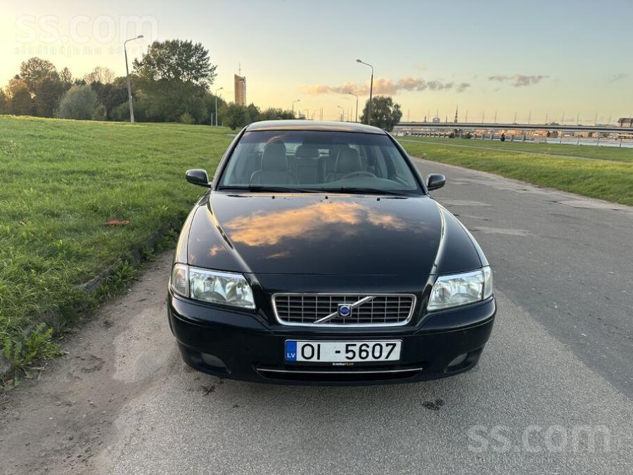 Melns Volvo S80 2004 Rīga, ar dzinēja tilpumu 2.40 L un nobraukumu 309 tūkst. km par 2100 €, foto 9 vietnē AUTOMOTO.COM.LV