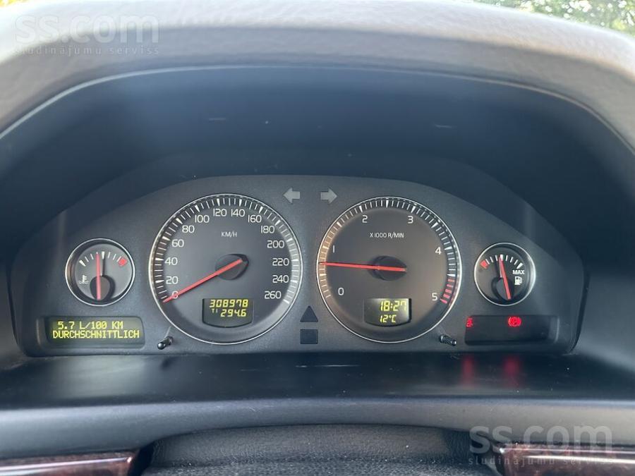 Melns Volvo S80 2004 Rīga, ar dzinēja tilpumu 2.40 L un nobraukumu 309 tūkst. km par 2100 €, foto 12 vietnē AUTOMOTO.COM.LV