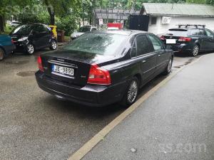 Melns Volvo S80 2005 Rīga, ar dzinēja tilpumu 2.40 L un nobraukumu 285 tūkst. km par 1700 €, foto 5 vietnē AUTOMOTO.COM.LV