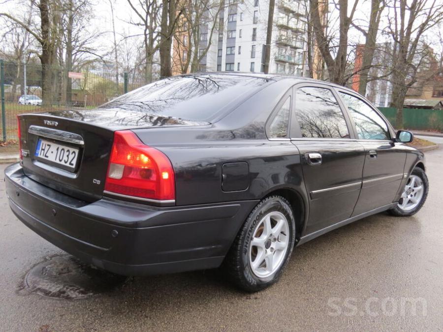 Black Volvo S80 2005 in Riga, with an engine capacity of 2.40 L and mileage of 450 thousand km for 1790 €, photo 4 on AUTOMOTO.COM.LV