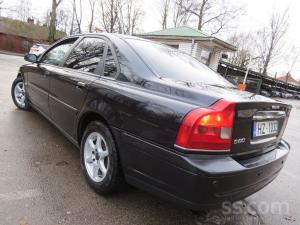 Black Volvo S80 2005 in Riga, with an engine capacity of 2.40 L and mileage of 450 thousand km for 1790 €, photo 8 on AUTOMOTO.COM.LV