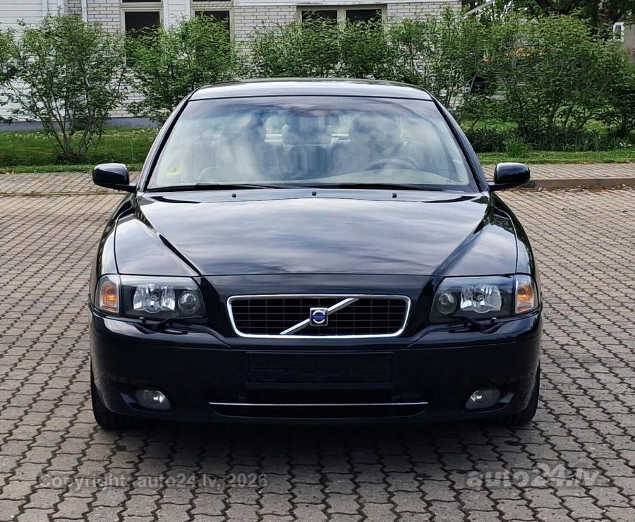 Melns Volvo S80 2005 Paide, ar dzinēja tilpumu 2.40 L un nobraukumu 340 tūkst. km par 3950 €, foto 3 vietnē AUTOMOTO.COM.LV