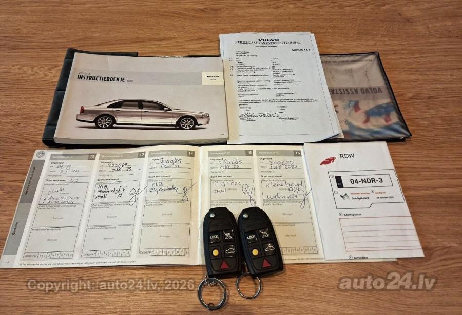 Melns Volvo S80 2005 Paide, ar dzinēja tilpumu 2.40 L un nobraukumu 340 tūkst. km par 3950 €, foto 12 vietnē AUTOMOTO.COM.LV