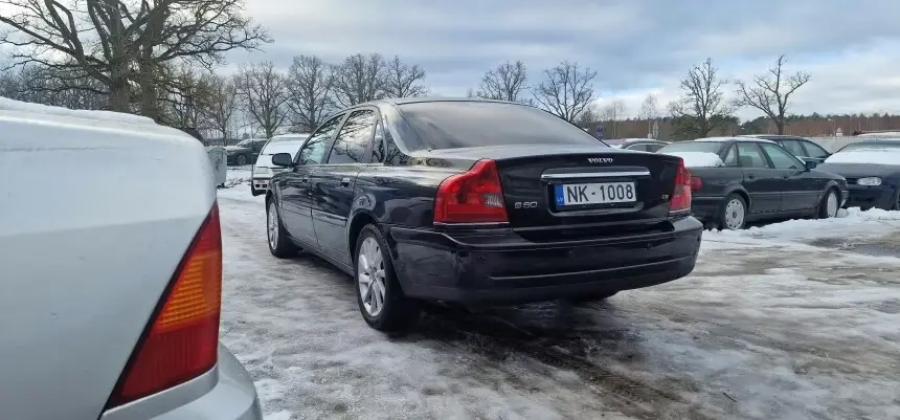 Melns Volvo S80 2005 Valmiera, ar dzinēja tilpumu 2.40 L un nobraukumu 309 tūkst. km par 3000 €, foto 6 vietnē AUTOMOTO.COM.LV