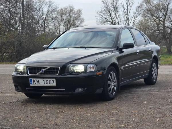 Black Volvo S80 2005 in Grobiņa, with an engine capacity of 2.40 L and mileage of 248 thousand km for 2000 €, photo 1 on AUTOMOTO.COM.LV