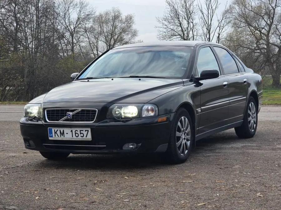 Black Volvo S80 2005 in Grobiņa, with an engine capacity of 2.40 L and mileage of 248 thousand km for 2000 €, photo 1 on AUTOMOTO.COM.LV