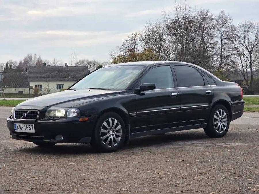 Black Volvo S80 2005 in Grobiņa, with an engine capacity of 2.40 L and mileage of 248 thousand km for 2000 €, photo 5 on AUTOMOTO.COM.LV