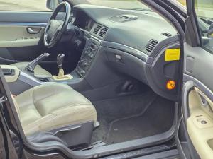 Black Volvo S80 2005 in Grobiņa, with an engine capacity of 2.40 L and mileage of 248 thousand km for 2000 €, photo 11 on AUTOMOTO.COM.LV