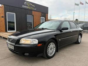 Black Volvo S80 2005 in Riga, with an engine capacity of 2.40 L and mileage of 396 thousand km for 1850 €, photo 7 on AUTOMOTO.COM.LV
