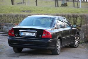 Melns Volvo S80 2005 Mārupe, ar dzinēja tilpumu 2.40 L un nobraukumu 325 tūkst. km par 1450 €, foto 8 vietnē AUTOMOTO.COM.LV