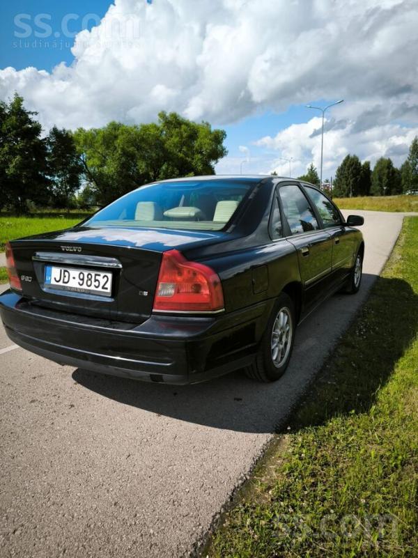 Black Volvo S80 2005 in Jekabpils, with an engine capacity of 2.40 L and mileage of 565 thousand km for 1350 €, photo 3 on AUTOMOTO.COM.LV