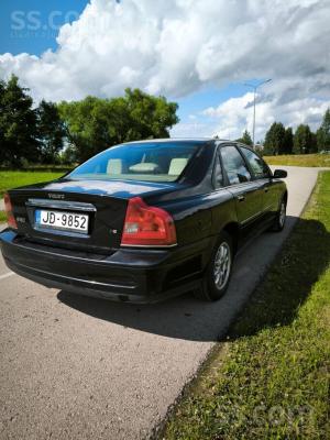 Black Volvo S80 2005 in Jekabpils, with an engine capacity of 2.40 L and mileage of 565 thousand km for 1350 €, photo 4 on AUTOMOTO.COM.LV