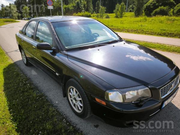 Black Volvo S80 2005 in Jekabpils, with an engine capacity of 2.40 L and mileage of 565 thousand km for 1350 €, photo 4 on AUTOMOTO.COM.LV