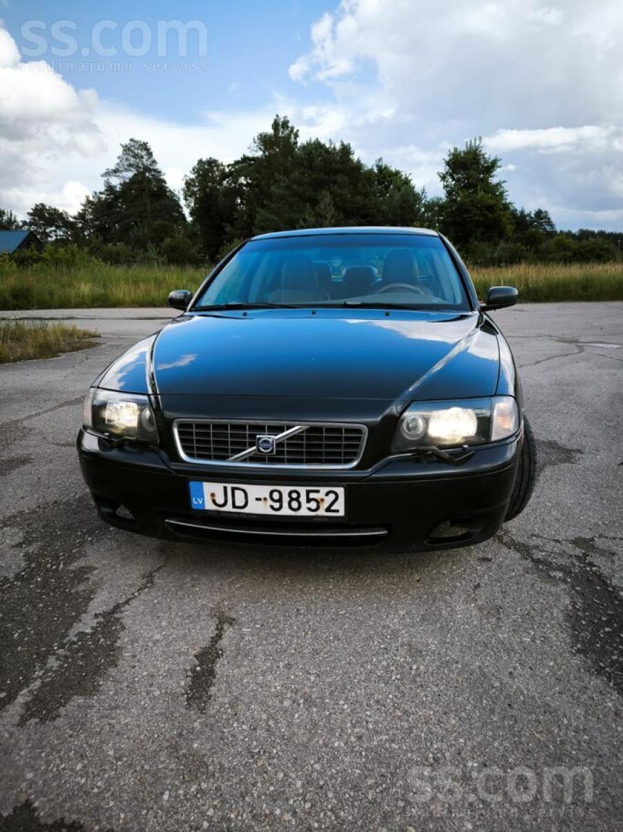 Black Volvo S80 2005 in Jekabpils, with an engine capacity of 2.40 L and mileage of 565 thousand km for 1350 €, photo 6 on AUTOMOTO.COM.LV