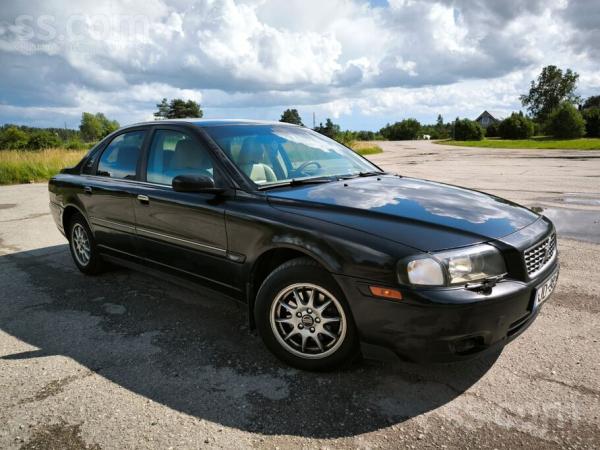 Black Volvo S80 2005 in Jekabpils, with an engine capacity of 2.40 L and mileage of 565 thousand km for 1350 €, photo 6 on AUTOMOTO.COM.LV