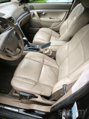 Black Volvo S80 2005 in Jekabpils, with an engine capacity of 2.40 L and mileage of 565 thousand km for 1350 €, photo 13 on AUTOMOTO.COM.LV