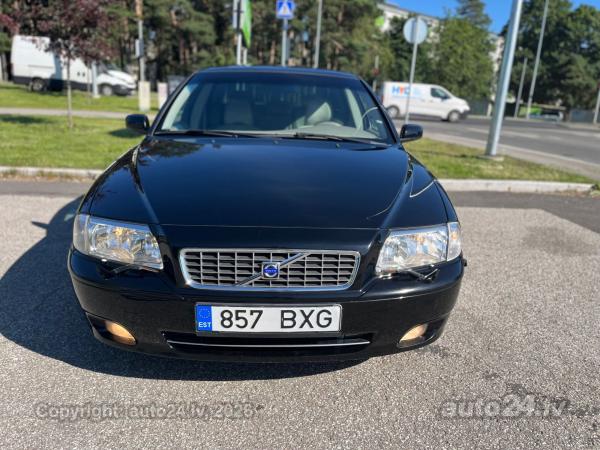 Black Volvo S80 2005 in Tallinn, with an engine capacity of 2.50 L and mileage of 215 thousand km for 3500 €, photo 1 on AUTOMOTO.COM.LV