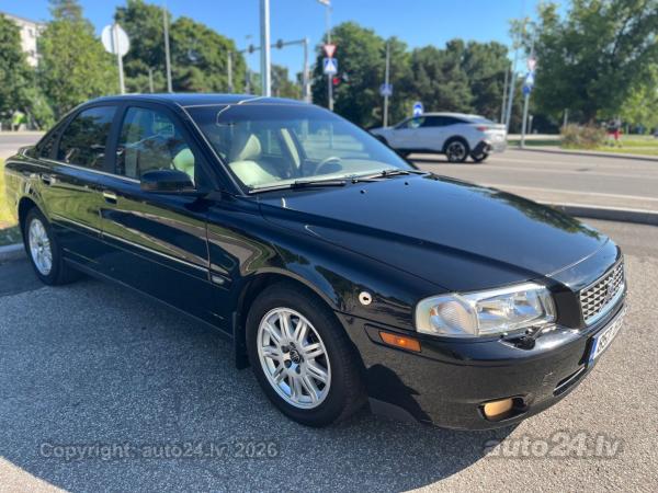 Black Volvo S80 2005 in Tallinn, with an engine capacity of 2.50 L and mileage of 215 thousand km for 3500 €, photo 3 on AUTOMOTO.COM.LV
