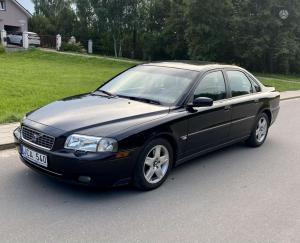 Melns Volvo S80 2005 Viļņa, ar dzinēja tilpumu 2.40 L un nobraukumu 391 tūkst. km par 1350 €, foto  vietnē AUTOMOTO.COM.LV
