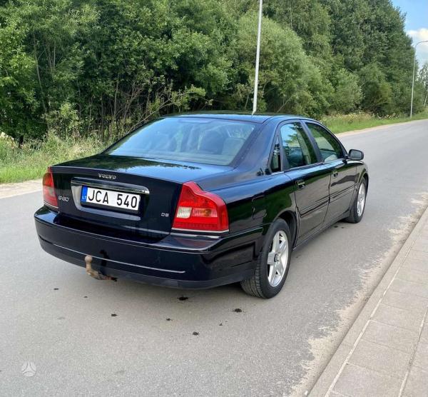 Melns Volvo S80 2005 Viļņa, ar dzinēja tilpumu 2.40 L un nobraukumu 391 tūkst. km par 1350 €, foto 5 vietnē AUTOMOTO.COM.LV