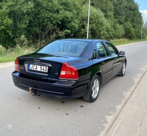 Melns Volvo S80 2005 Viļņa, ar dzinēja tilpumu 2.40 L un nobraukumu 391 tūkst. km par 1350 €, foto 6 vietnē AUTOMOTO.COM.LV