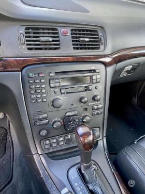 Melns Volvo S80 2005 Viļņa, ar dzinēja tilpumu 2.40 L un nobraukumu 391 tūkst. km par 1350 €, foto 12 vietnē AUTOMOTO.COM.LV