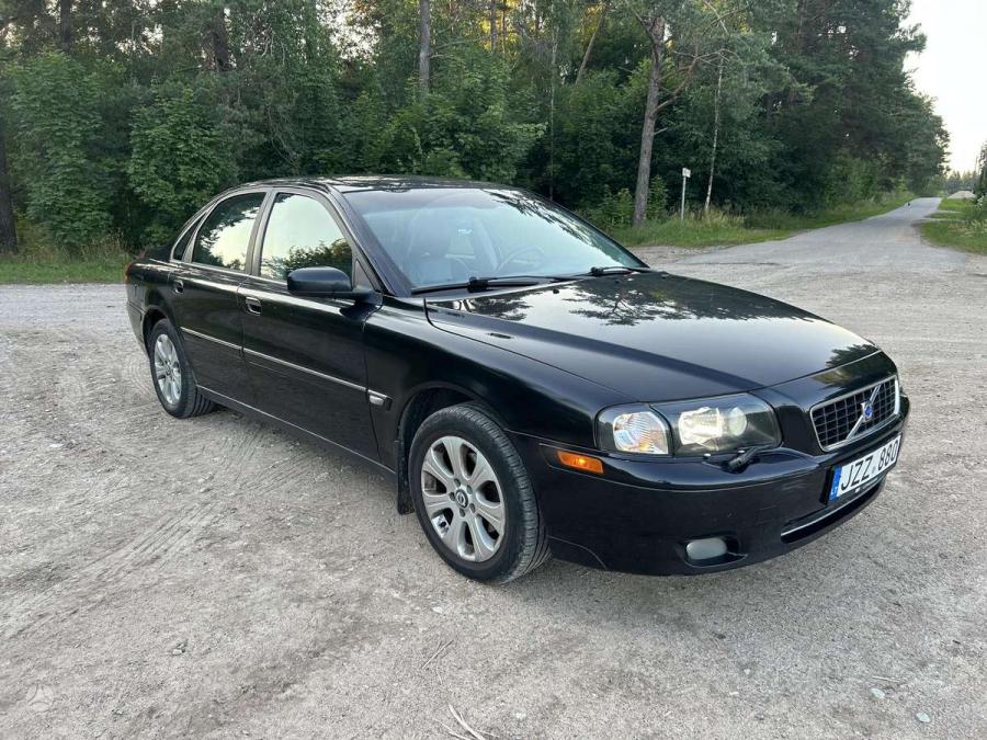 Melns Volvo S80 2005 Viļņa, ar dzinēja tilpumu 2.40 L un nobraukumu 415 tūkst. km par 1700 €, foto 1 vietnē AUTOMOTO.COM.LV