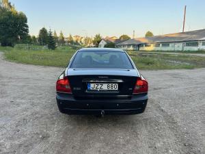Melns Volvo S80 2005 Viļņa, ar dzinēja tilpumu 2.40 L un nobraukumu 415 tūkst. km par 1700 €, foto 5 vietnē AUTOMOTO.COM.LV