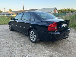 Melns Volvo S80 2005 Viļņa, ar dzinēja tilpumu 2.40 L un nobraukumu 415 tūkst. km par 1700 €, foto 6 vietnē AUTOMOTO.COM.LV