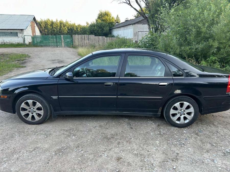 Melns Volvo S80 2005 Viļņa, ar dzinēja tilpumu 2.40 L un nobraukumu 415 tūkst. km par 1700 €, foto 7 vietnē AUTOMOTO.COM.LV