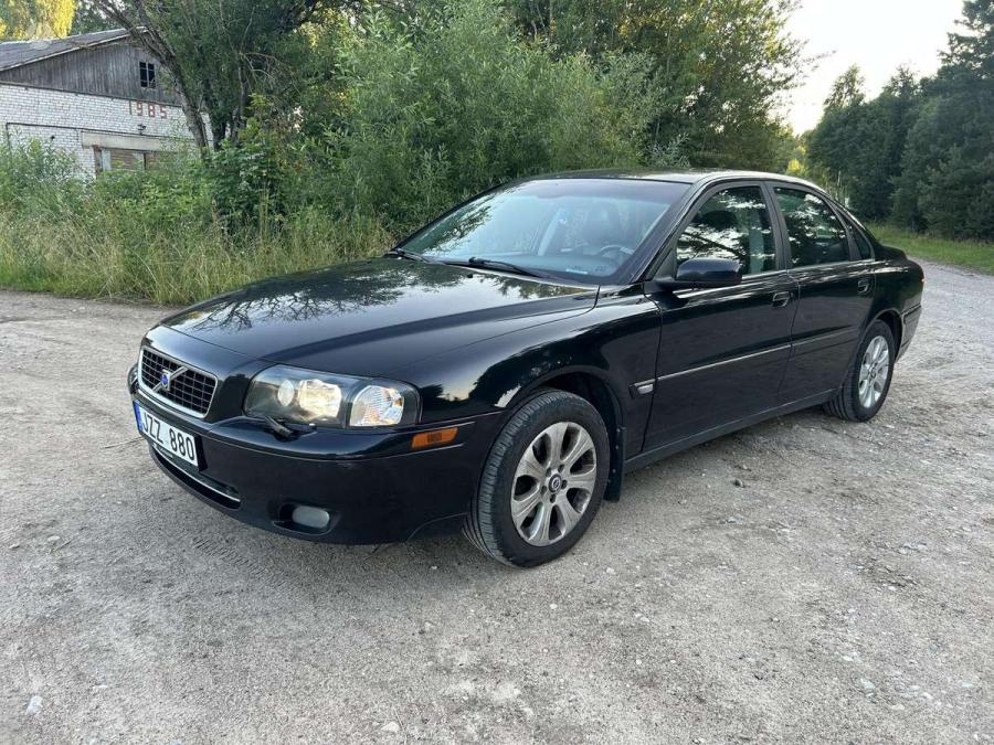 Melns Volvo S80 2005 Viļņa, ar dzinēja tilpumu 2.40 L un nobraukumu 415 tūkst. km par 1700 €, foto 8 vietnē AUTOMOTO.COM.LV