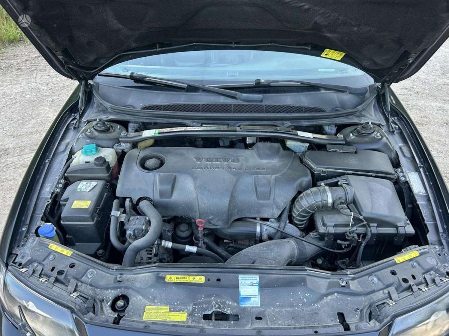 Melns Volvo S80 2005 Viļņa, ar dzinēja tilpumu 2.40 L un nobraukumu 415 tūkst. km par 1700 €, foto 10 vietnē AUTOMOTO.COM.LV