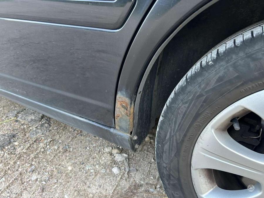 Melns Volvo S80 2005 Viļņa, ar dzinēja tilpumu 2.40 L un nobraukumu 415 tūkst. km par 1700 €, foto 13 vietnē AUTOMOTO.COM.LV