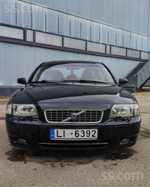 Melns Volvo S80 2005 Rīga, ar dzinēja tilpumu 2.40 L un nobraukumu 300 tūkst. km par 1550 €, foto 3 vietnē AUTOMOTO.COM.LV