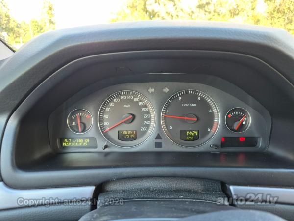 Вольво С80 2005 в Таллин на AUTOMOTO.COM.LV Черный Вольво С80 2005 в Таллин, объемом двигателя 2.40 л и пробегом 435 тыс. км за 2200 €, фото 3 на AUTOMOTO.COM.LV