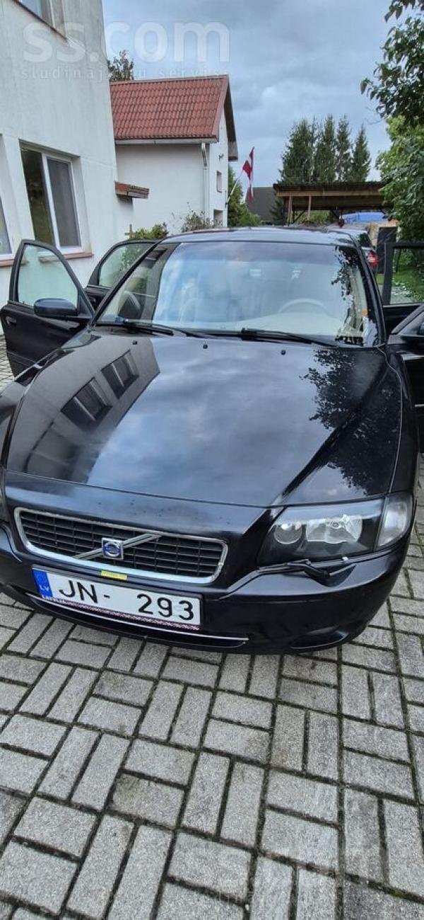 Melns Volvo S80 2005 Rīga, ar dzinēja tilpumu 2.40 L un nobraukumu 431 tūkst. km par 1800 €, foto 1 vietnē AUTOMOTO.COM.LV