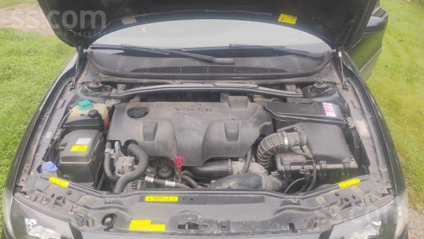 Melns Volvo S80 2005 Madona, ar dzinēja tilpumu 2.40 L un nobraukumu 330 tūkst. km par 1600 €, foto 3 vietnē AUTOMOTO.COM.LV