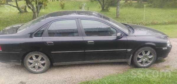 Melns Volvo S80 2005 Madona, ar dzinēja tilpumu 2.40 L un nobraukumu 330 tūkst. km par 1600 €, foto 9 vietnē AUTOMOTO.COM.LV