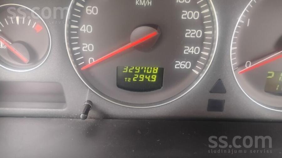 Melns Volvo S80 2005 Madona, ar dzinēja tilpumu 2.40 L un nobraukumu 330 tūkst. km par 1600 €, foto 20 vietnē AUTOMOTO.COM.LV