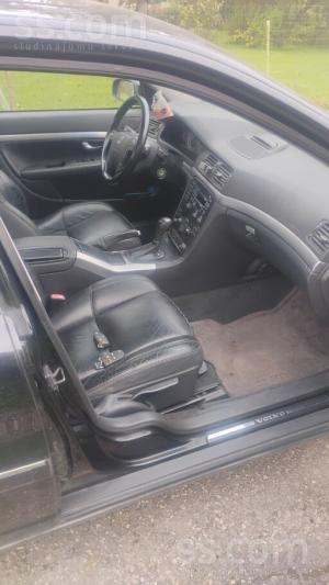 Melns Volvo S80 2005 Madona, ar dzinēja tilpumu 2.40 L un nobraukumu 330 tūkst. km par 1600 €, foto 22 vietnē AUTOMOTO.COM.LV