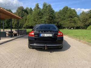 Black Volvo S80 2006 in Tukums, with an engine capacity of 2.40 L and mileage of 272 thousand km for 3550 €, photo 3 on AUTOMOTO.COM.LV