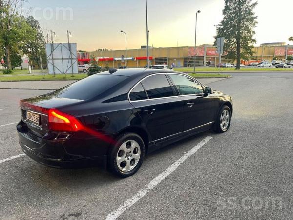 Black Volvo S80 2006 in Riga, with an engine capacity of 2.40 L and mileage of 0 thousand km for 2750 €, photo 4 on AUTOMOTO.COM.LV