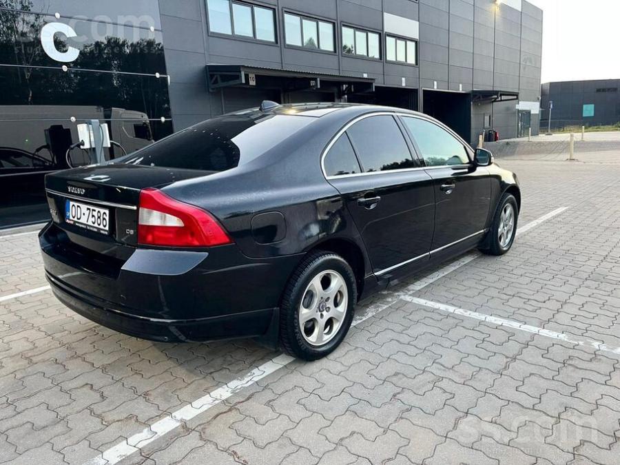 Black Volvo S80 2006 in Riga, with an engine capacity of 2.40 L and mileage of 0 thousand km for 2750 €, photo 5 on AUTOMOTO.COM.LV