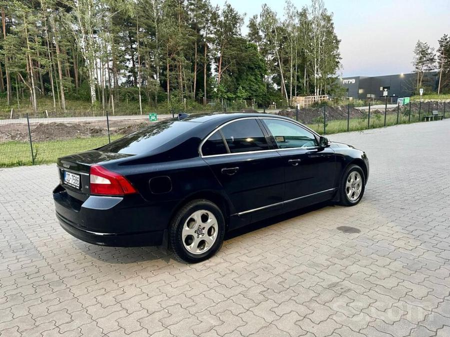 Black Volvo S80 2006 in Riga, with an engine capacity of 2.40 L and mileage of 0 thousand km for 2750 €, photo 6 on AUTOMOTO.COM.LV