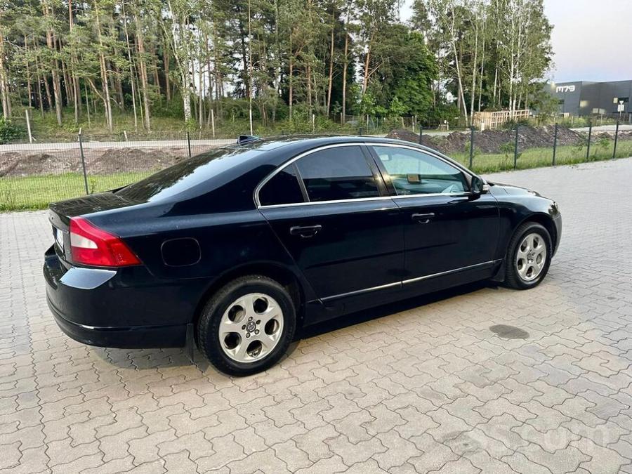 Black Volvo S80 2006 in Riga, with an engine capacity of 2.40 L and mileage of 0 thousand km for 2750 €, photo 7 on AUTOMOTO.COM.LV